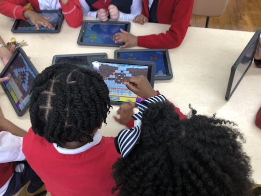 Teachers in Brooklyn 'Unplug' to Build a Strong Computer Science ...