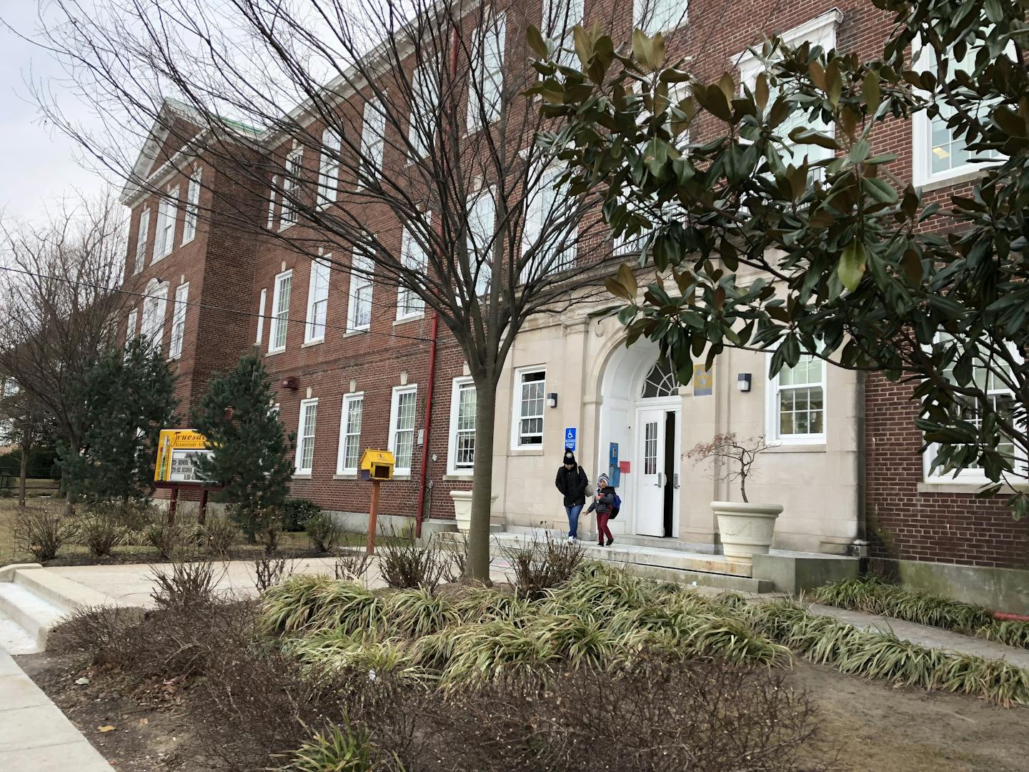 Inside DC Schools: The Struggle to Develop Personalized Learning’s ...