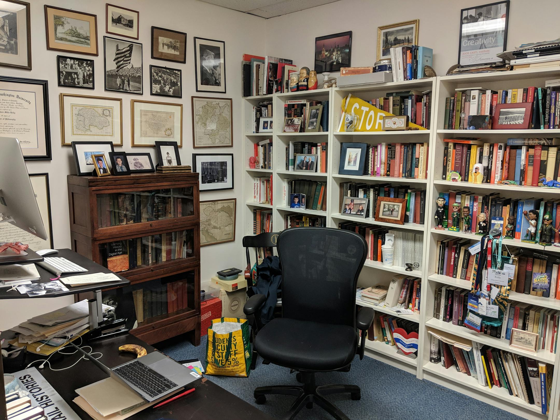 To Get More Students to Office Hours, Colleges Rethink the Faculty ...