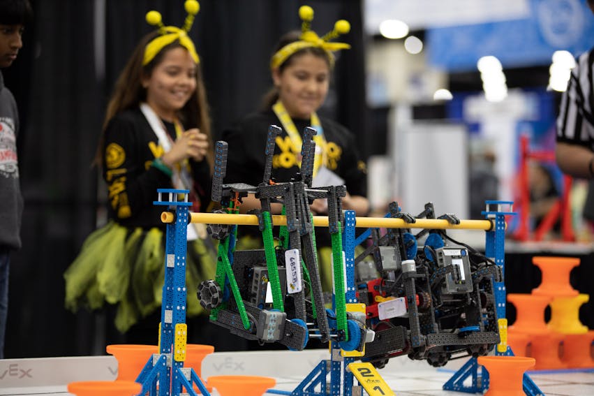 How Do We Get More Girls Into STEM? Build Confidence (and Robots ...