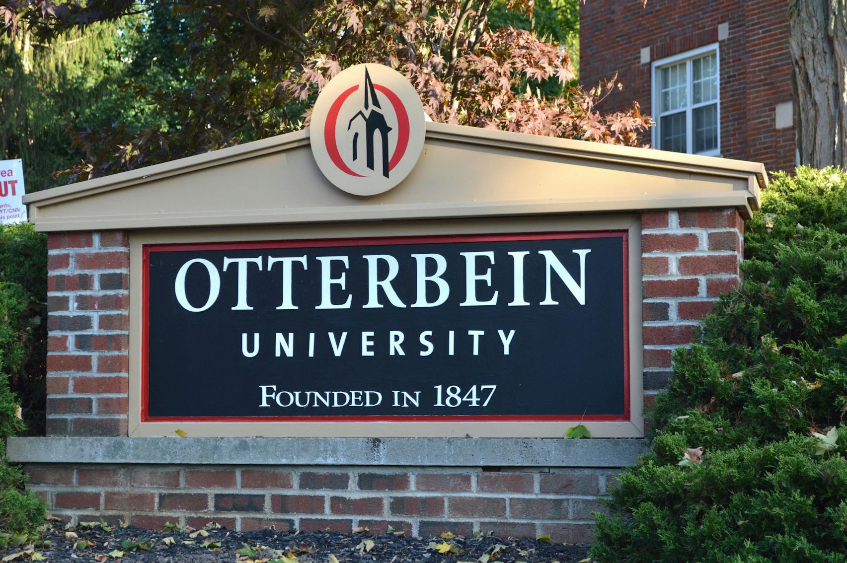 Two Universities Team Up to Stay Alive, But Stop Short of Merging ...