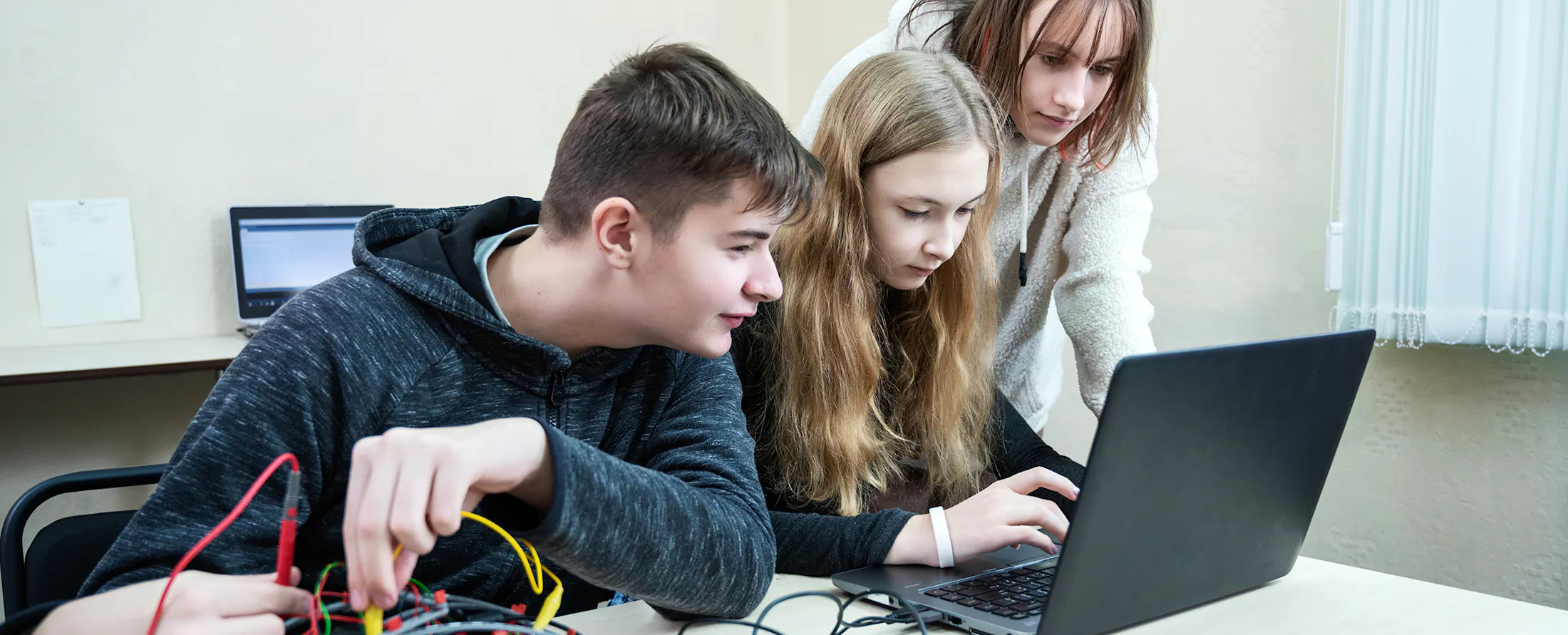Computer Science Course Offerings in High School Spur More Students to ...
