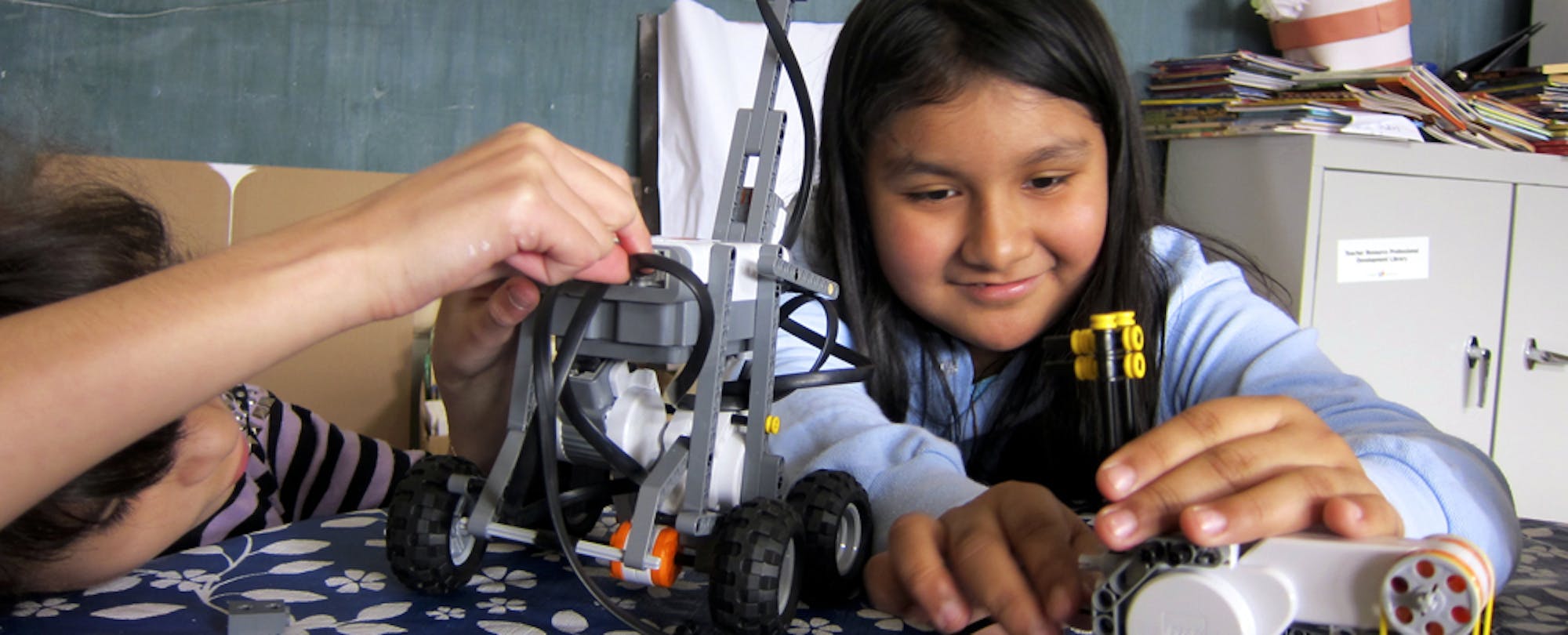 Building Inclusive Hackerspaces for Immigrant Communities | EdSurge News